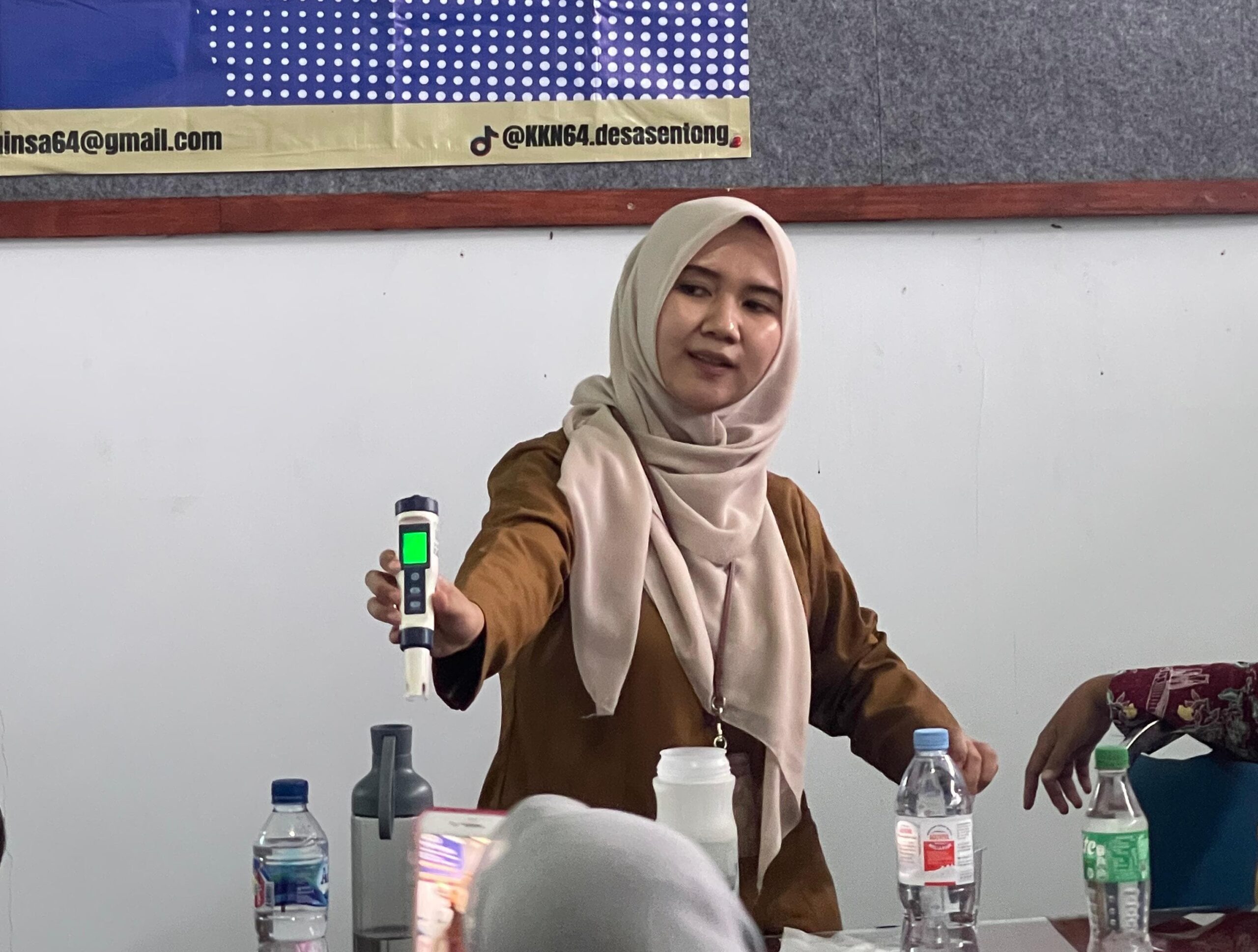 Mahasiswa KKN UINSA Gelar Workshop Bahaya Bahan Pangan di Sentong ...